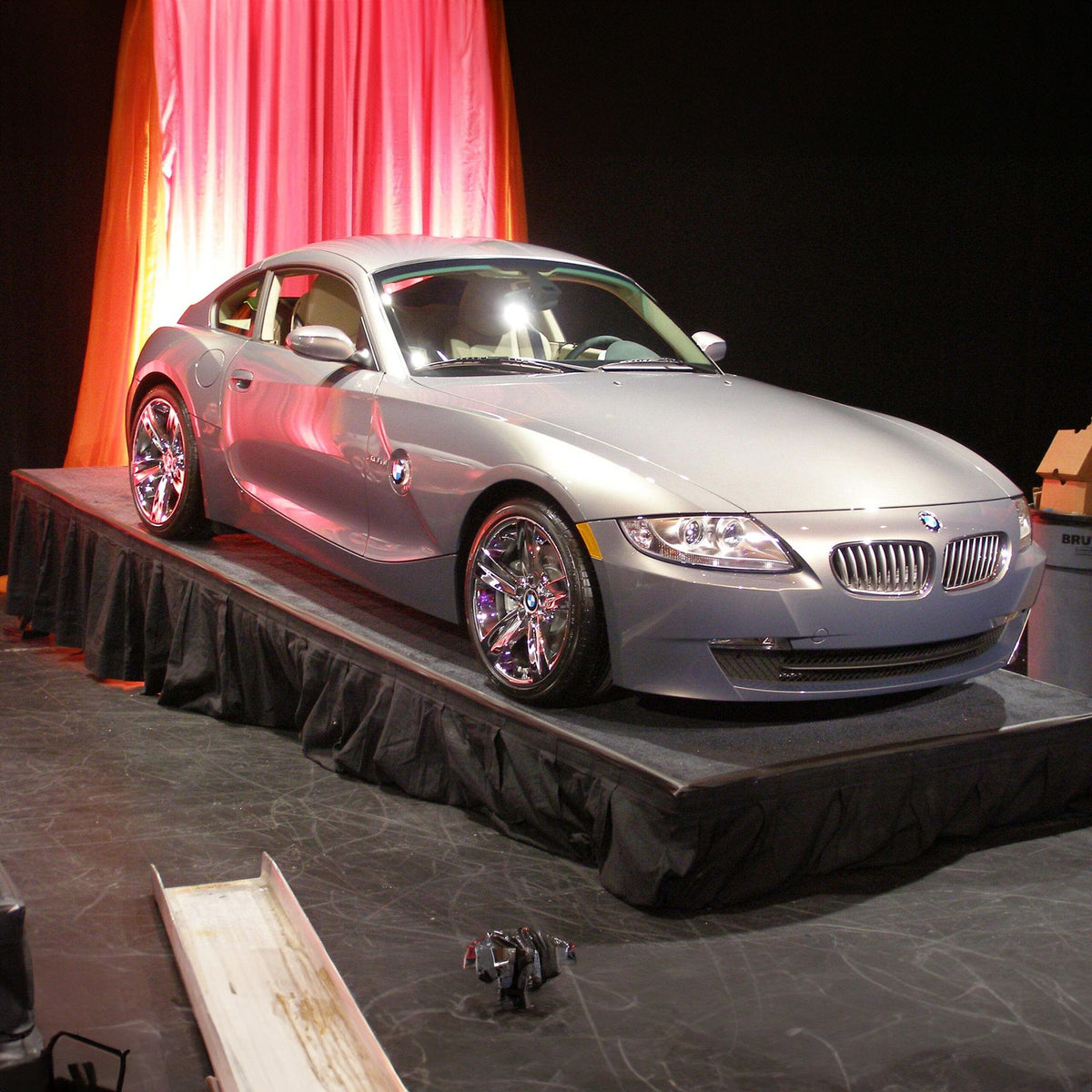 Car Turntables and Risers | Quest Events